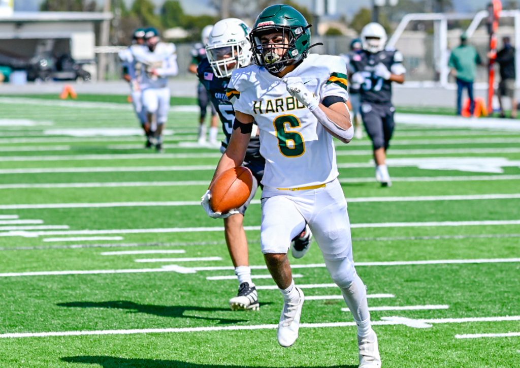 PV High football team wins in stadium debut | The Pajaronian