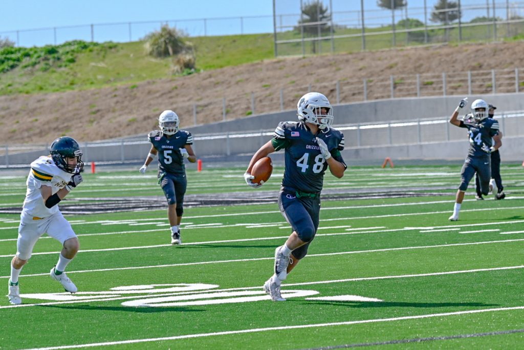 PV High football team wins in stadium debut | The Pajaronian