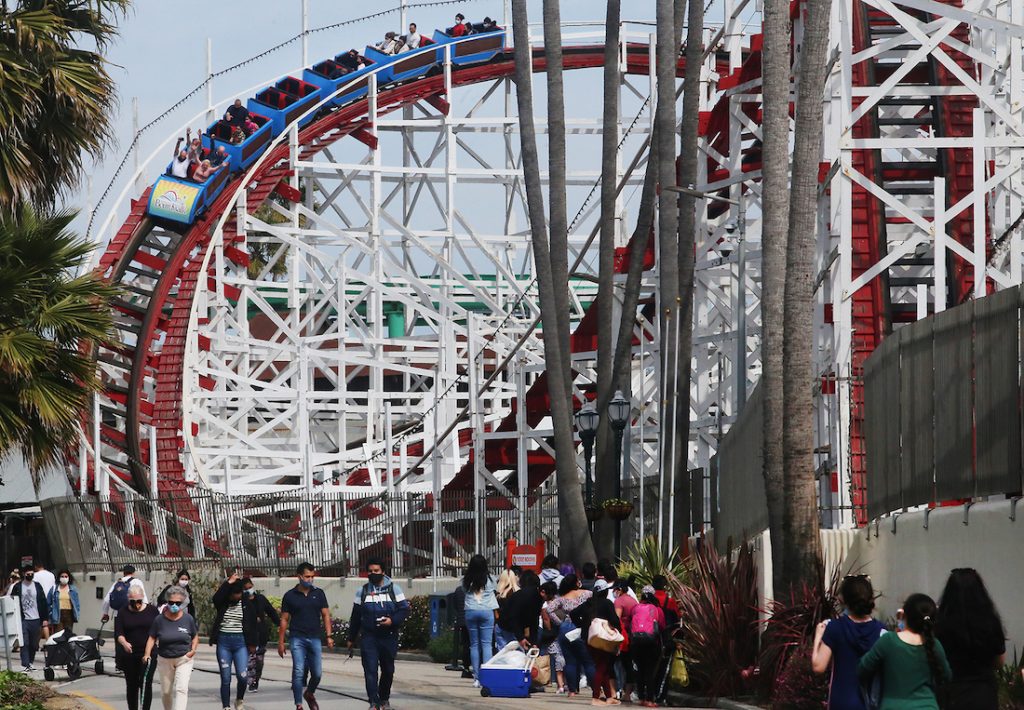 Photo: Busy weekend for Boardwalk as rides reopen | The Pajaronian