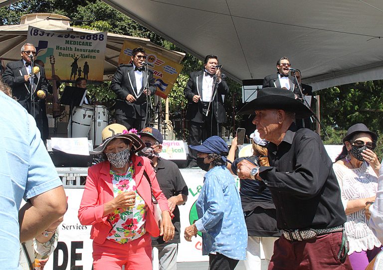 Thousands show to Watsonville Strawberry Festival’s return