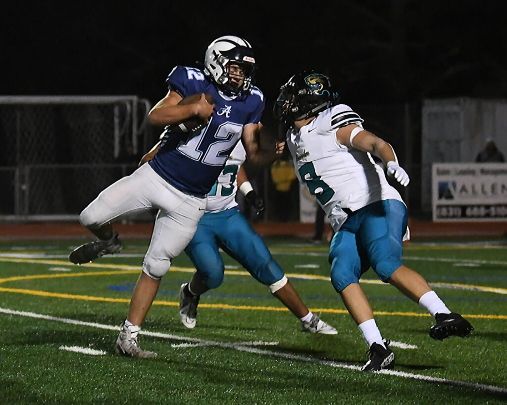 Mariners cruise past Christopher, advances to D-II semifinals | CCS ...