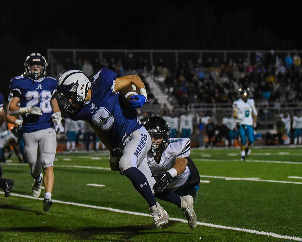 Mariners cruise past Christopher, advances to D-II semifinals | CCS ...