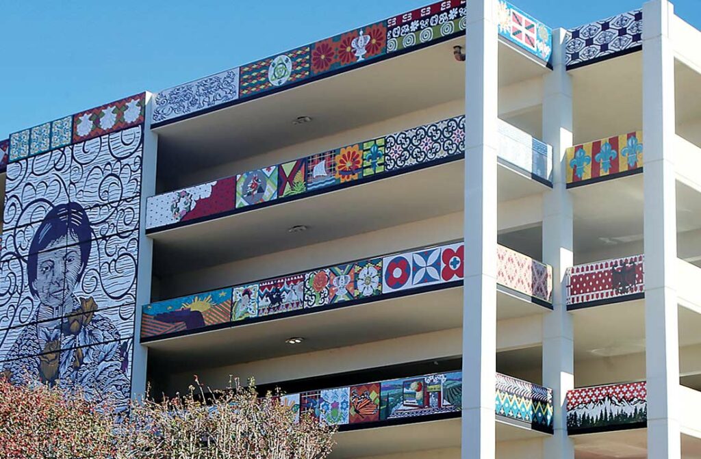 PHOTO: Mosaic grows on downtown Watsonville parking garage