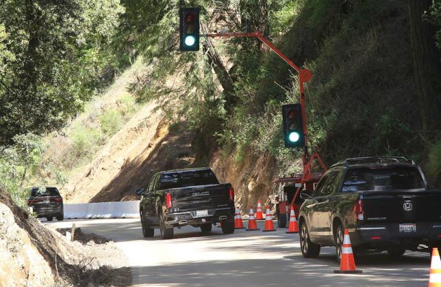 PHOTO: Highway 152 reopens after landslides block road | The Pajaronian