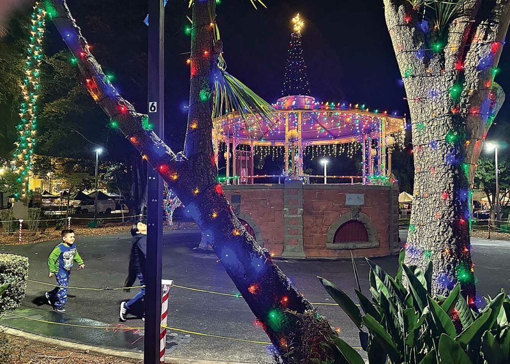 PHOTO: Downtown Watsonville lights up | The Pajaronian | Watsonville, CA