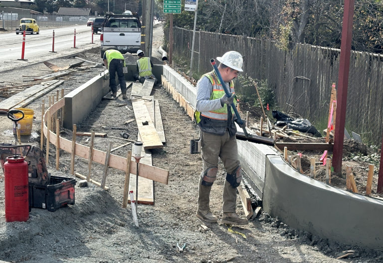 Green Valley Road work presses ahead | The Pajaronian | Watsonville, CA